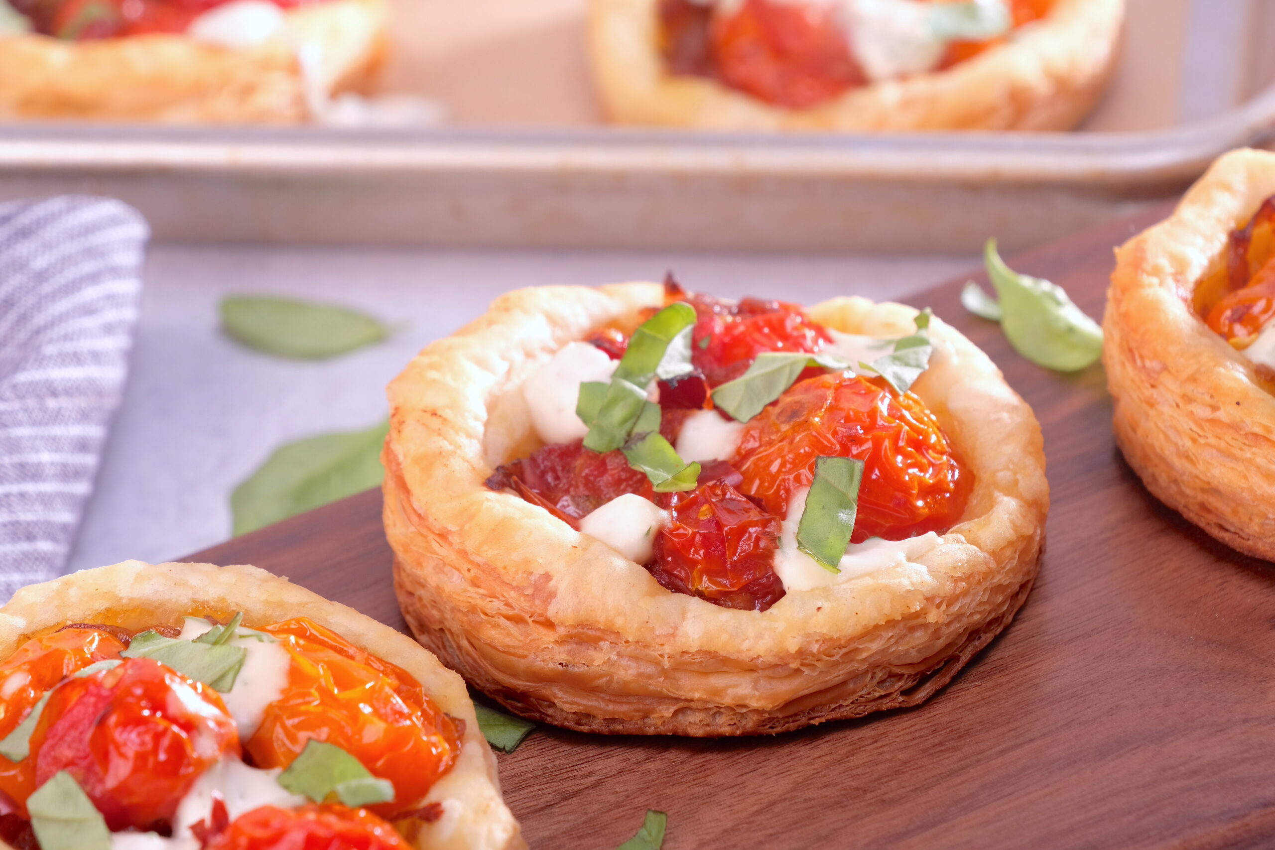 Easy Vegan Tomato Tartlets | Meatless Makeovers